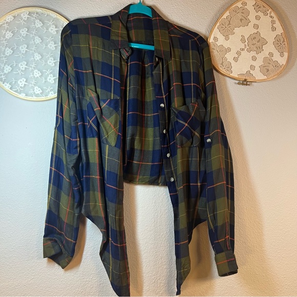 Sim & Sam | Tops | Green Plaid Crop Top | Poshmark